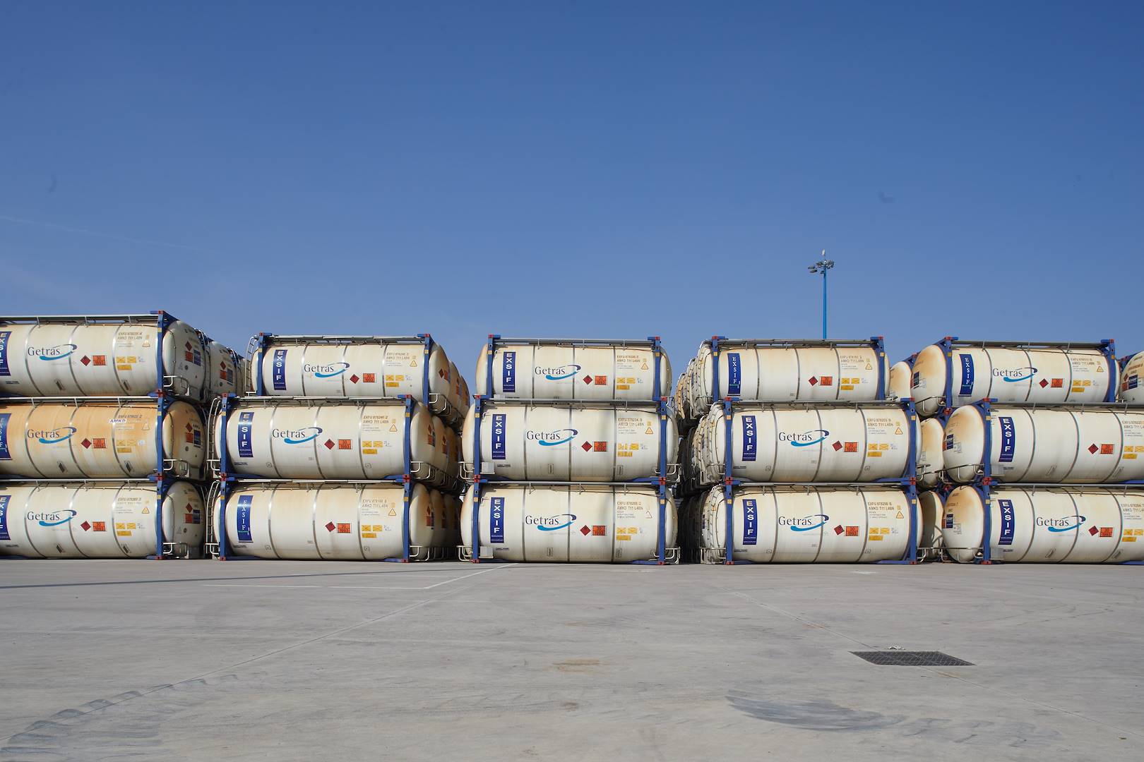 Container and tank container services